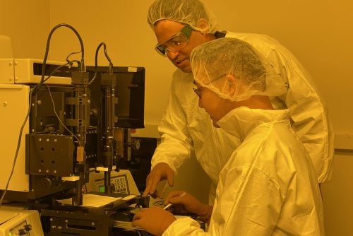 Professor David Gracias oversees team in mini-brain research ...